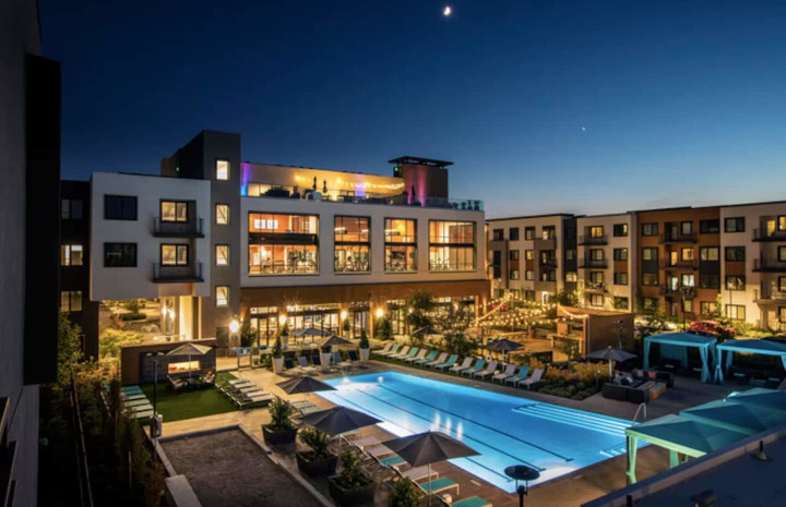 Luxurious 1 Br W/pool & Free Parking - Menlo Park, CA