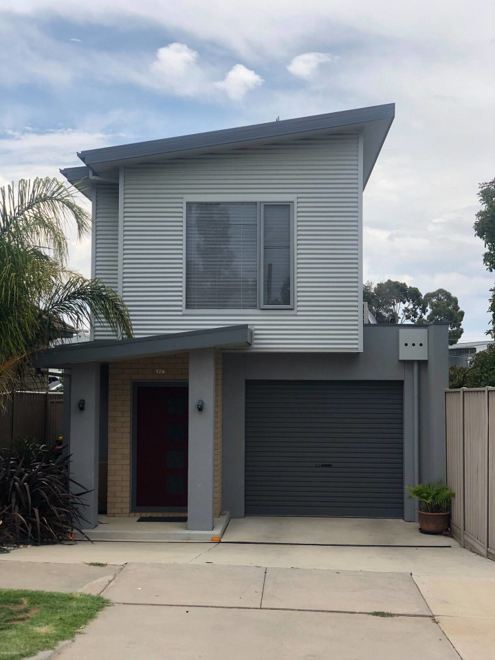 Modern Townhouse Close To Cbd - Bendigo