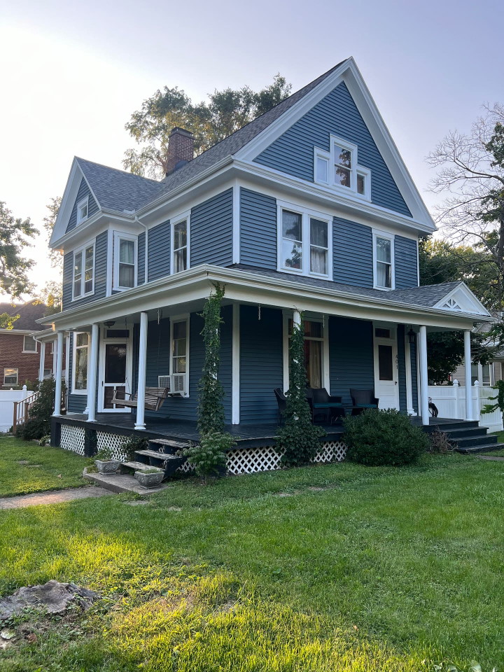 Beautiful Victorian By Downtown! - Champaign, IL