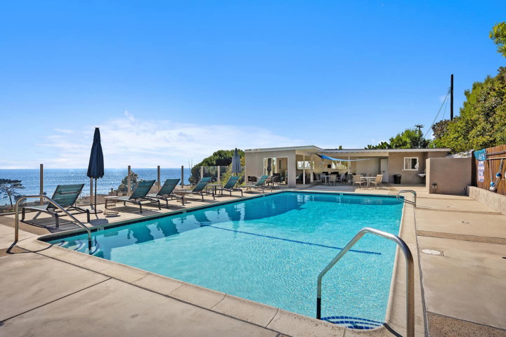 Views, Pool, Beach Close, & Convenient To Trolley! - Laguna Beach, CA