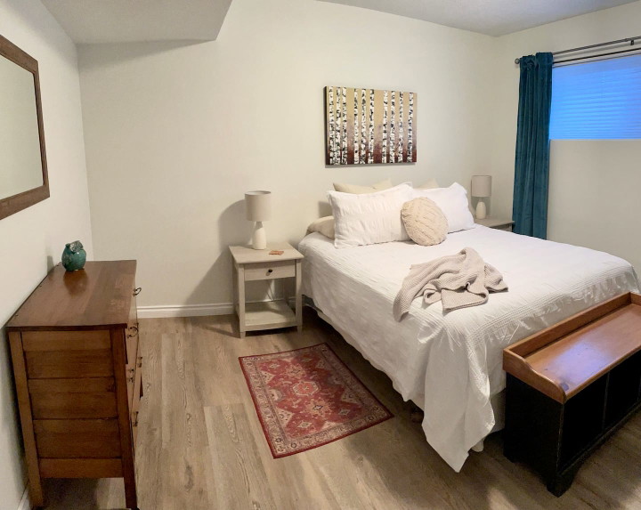 The Burrowing Owl Guesthouse - Jasper, AB