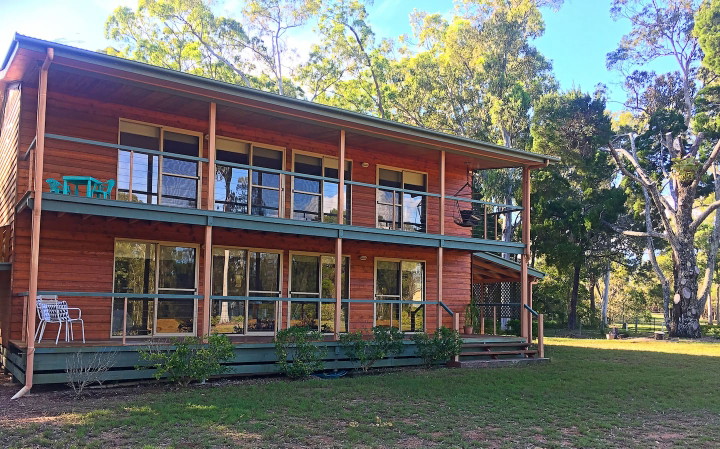 Island Beach House Country Cabin - Russell Island