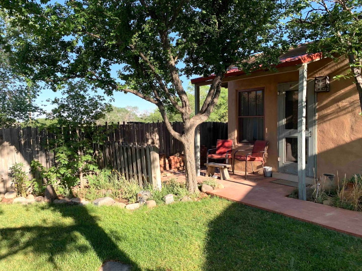 Bright, Clean Studio Apt W/kitchen - Santa Fe, NM