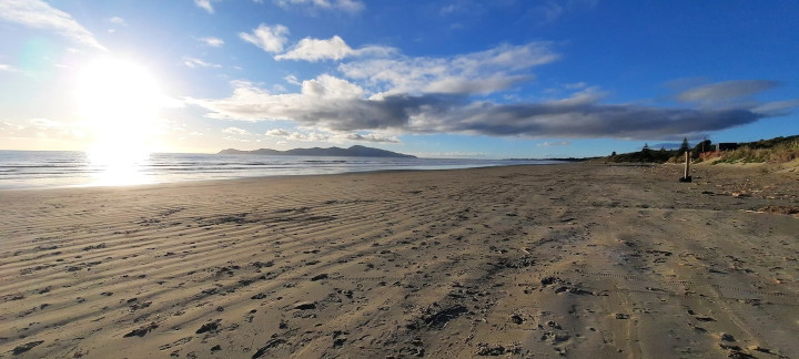 Sunset Cottage Paekakariki - Sand, Sea And Sunsets - New Zealand