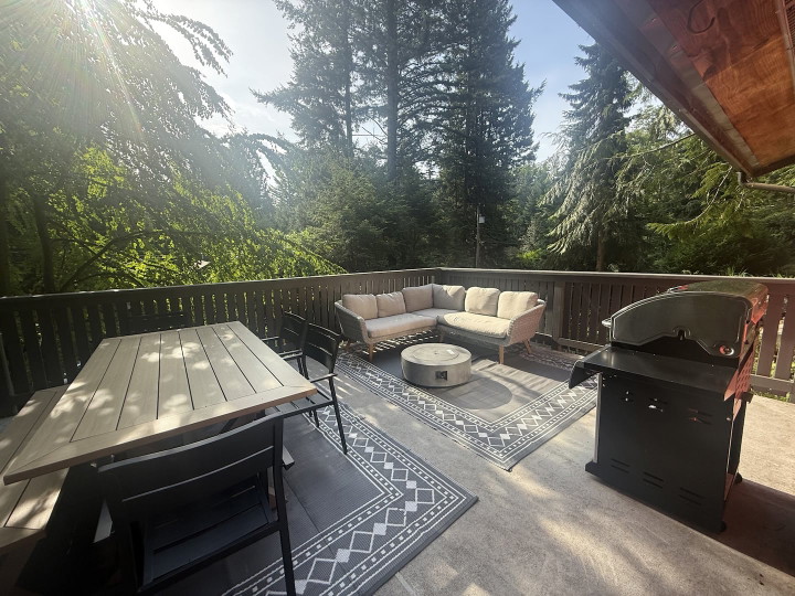 The Yellow Door Cottage | Classic Bowen Charm - Bowen Island