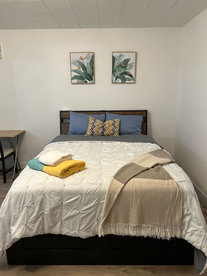 Private Detached Guest House With Own Entrance - West Covina, CA