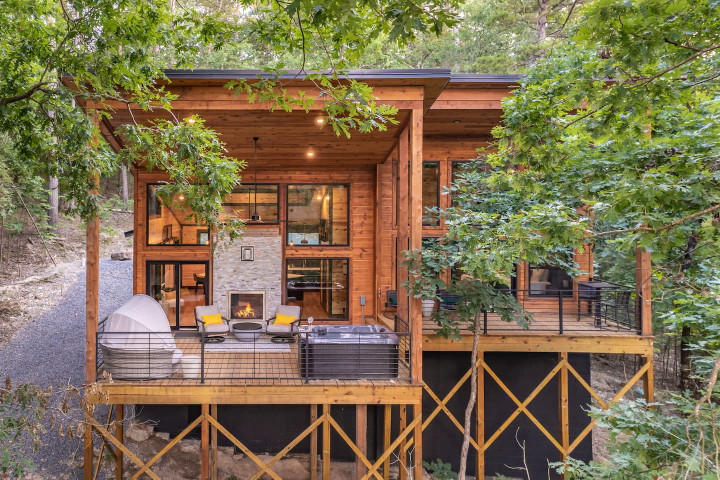 Luxury Elevated Cabin | Sauna  Yoga  Romantic - United States
