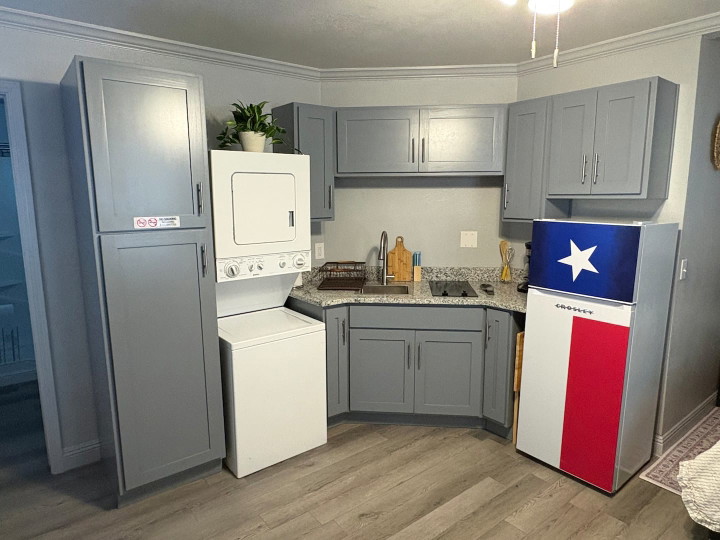 Cozy Texas Style Studio With Kingsize Bed Unit B - El Paso, TX