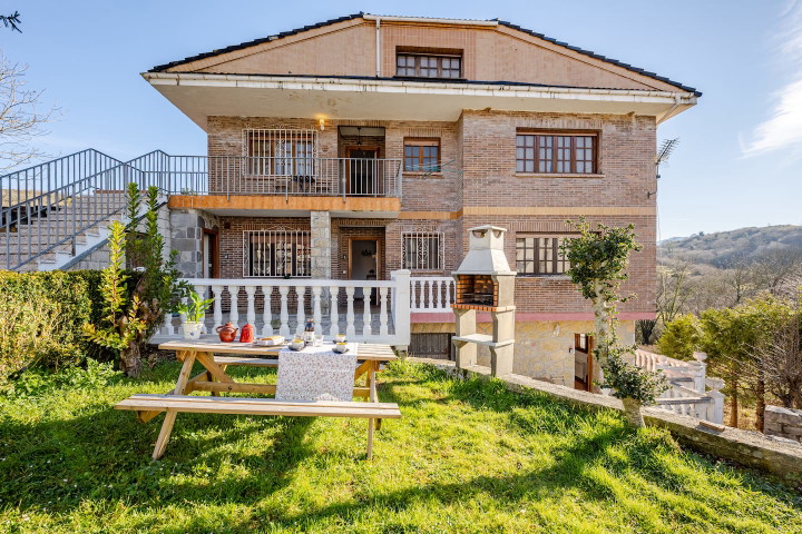 Villamaria (13 Places, 5 Bathrooms And Garden) - Ribadesella