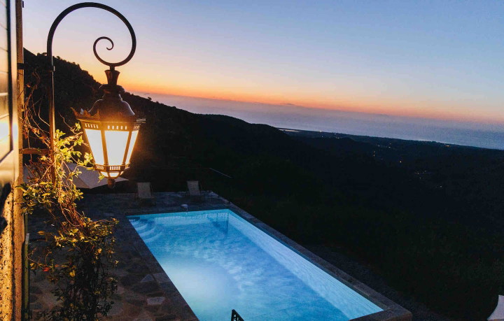 House With Sea And Mountain Views, Heated Pool - Korzika