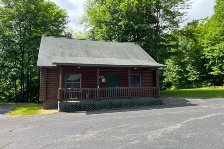 Cabin 2487-gorgeous Log Cabin Within Privateresort - Gaylord, MI