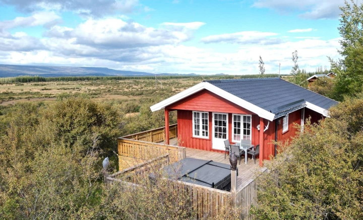 The Cozy Birch Retreat (W/ Hot Tub) - Iceland