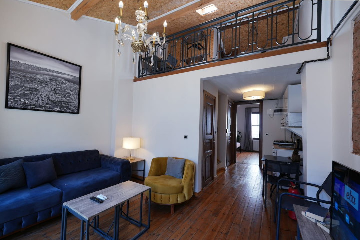 Cozy 2+1, Redecorated, 5 Min. To İStiklal Street - Estambul
