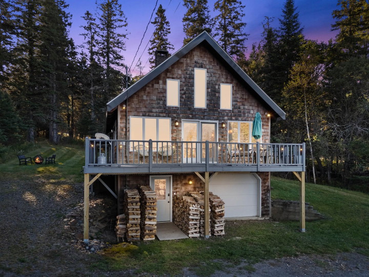 Rangeley Cabin Retreat | Sunset & Lake Views - Rangeley, ME