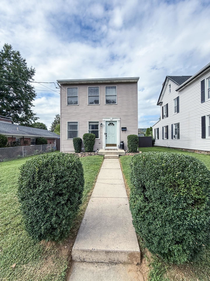 Quaint Family Home-pet Friendly - Harrisburg, PA