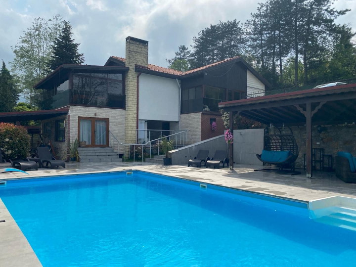 Sapancada Göl Manzaralı Müstakil Muhafazakr Villa - Sapanca