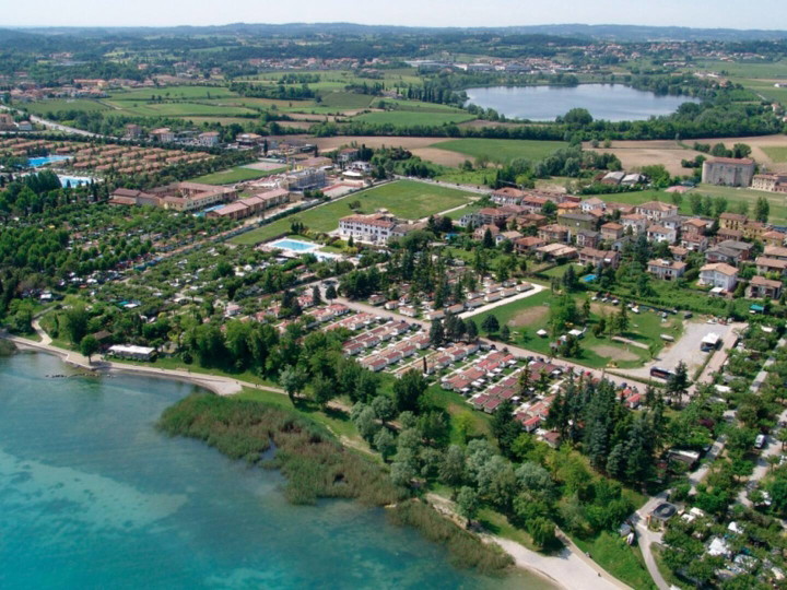 Apartment In Villa Lake Area - Peschiera del Garda