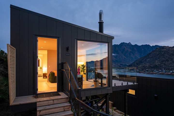 Moon Viewremarkable, Lake Wakatipu & Aurora Views - Queenstown, New Zealand