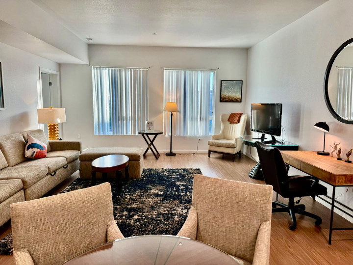 Deluxe 2br Apartment On Hewitt - Los Angeles