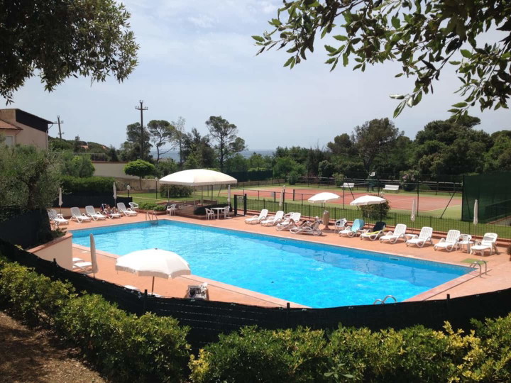 Abitazione A 50m. Dal Mare, Piscina E Campo Tennis - Tuscany