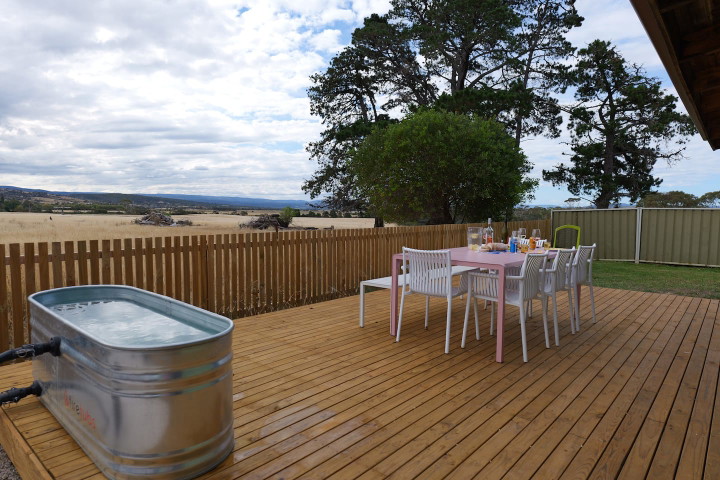 Sunny Side Up Swansea- Family & Pet Stay + Firetub - Swansea