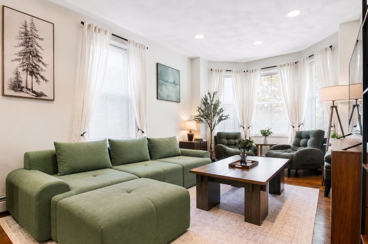 Designer Federal Hill 2br · Balcony, Parking - Rhode Island