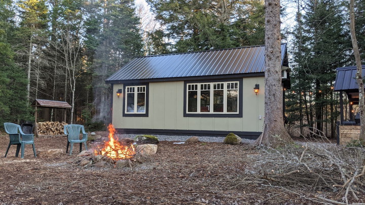 Cabin On The River With Free Firewood - Bracebridge