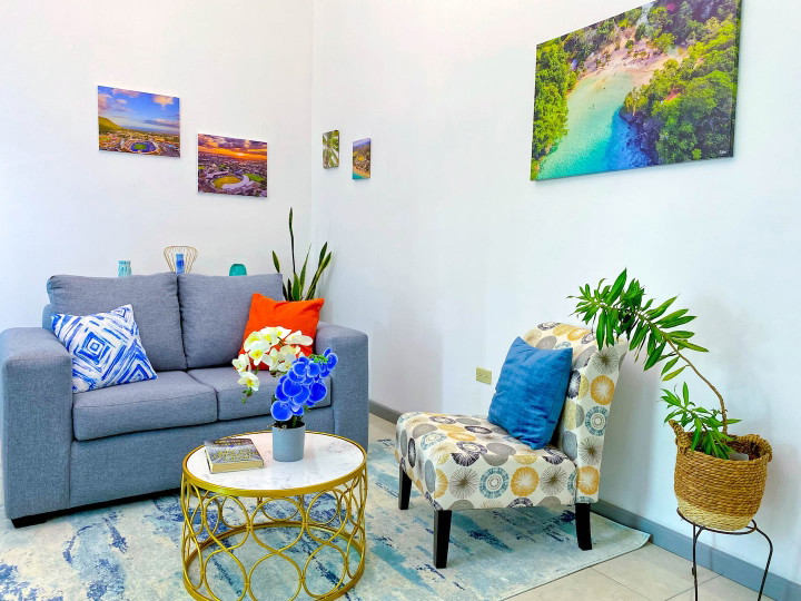 Kingston City Centre Oasis (New 1 Bed, 1 Bath Apt) - Kingston