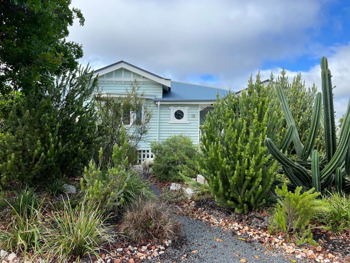 The Nest 3 Bed House By The Beach, Pet Friendly - Toogoom