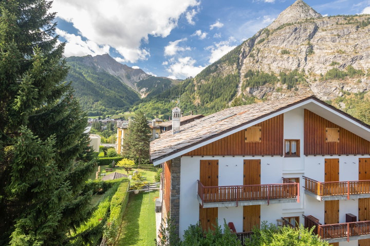 Cozy Apartment In The Heart Of Courmayeur - La Thuile