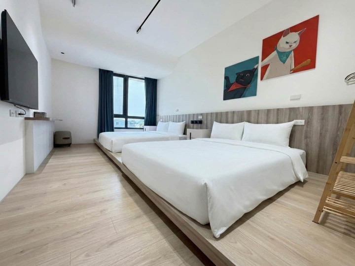 Private Use For 12 People In "Zone E" (2 Double Rooms, 2 Quadruple Rooms) - Jiji