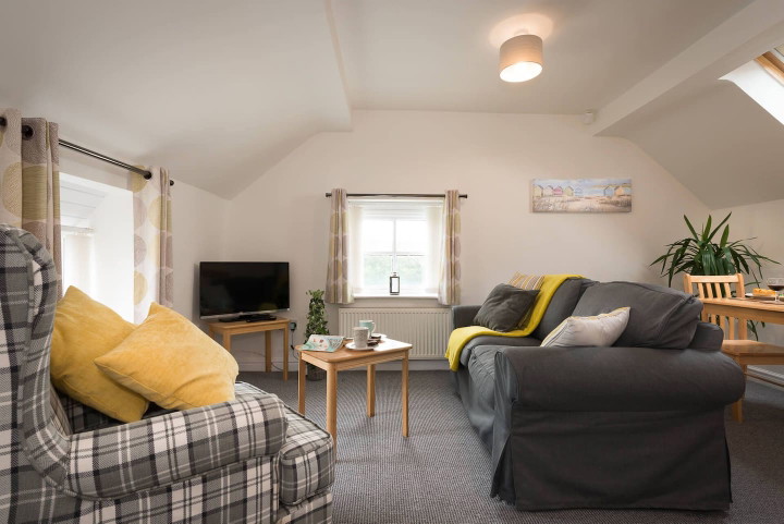 Ty Mabon: 1bed First-floor Apartment In Aberffraw | Managed By Anglesey Holiday Lettings - Anglesey
