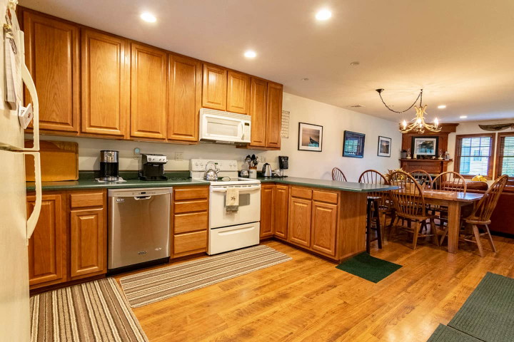 Pinehill Townhome 2 #9  Str #210007 - Lake Placid, NY