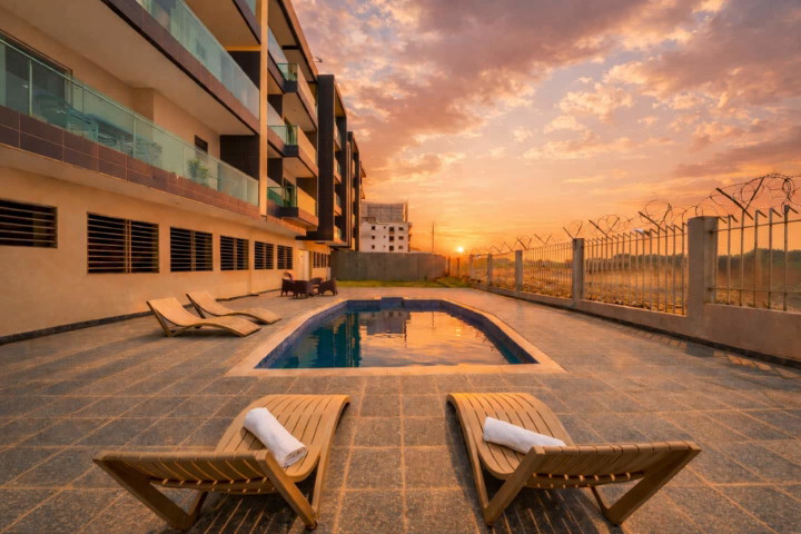 Elegant 2br W/ Pool In Riviera 2 | Wifi Parking - Abidjan