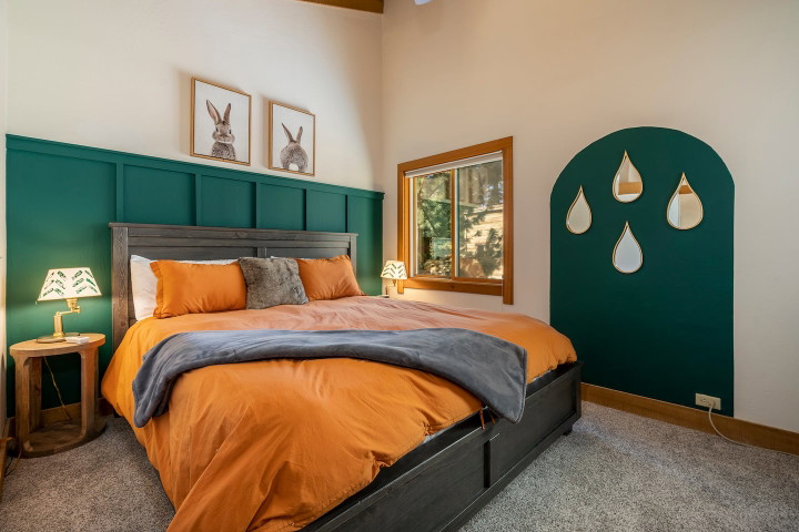 Cute Dog Friendly Gold Bend Condo On Shuttle Route - California