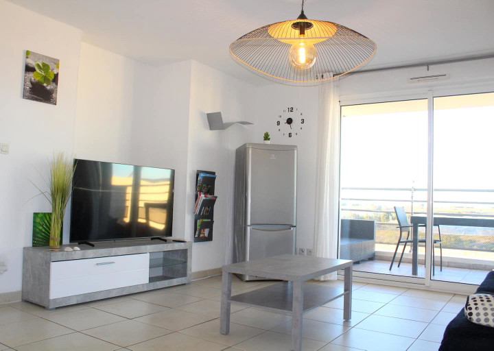 Large 50 M² Cozy And Spacious 2-bedroom  Sleeps Up To 6 - Marseillan