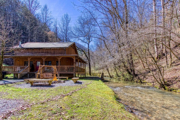 Downtown Creekside Cabin~firepit~hot Tub~game Room - Gatlinburg, TN