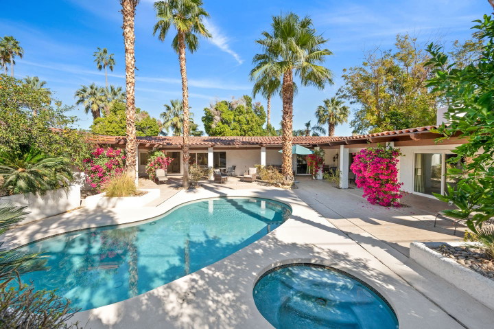 Grapevine Getaway -Large Home With Views, Pool+spa - Palm Desert, CA
