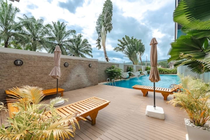 Karon Beachfront Apartment - Karon Beach