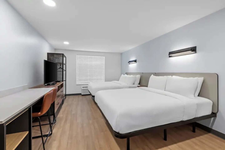 Relaxing Family Stay W/ Parking | Pets Allowed - Newnan, GA