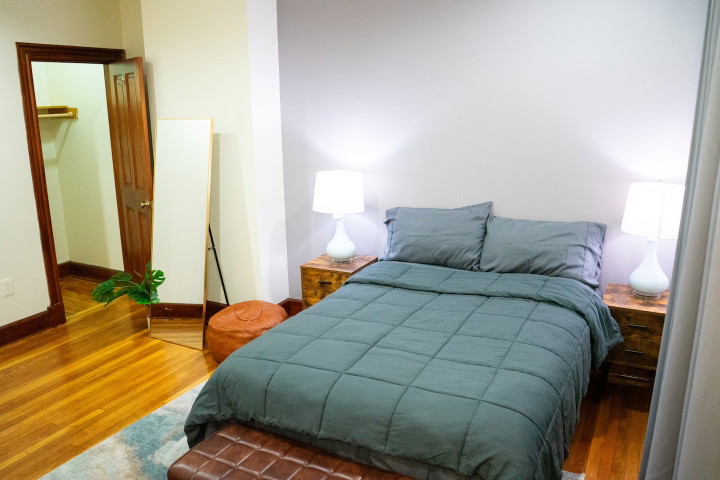 Charming 2 Bedroom Apt W/ Patio & Street Parking - Boston, MA