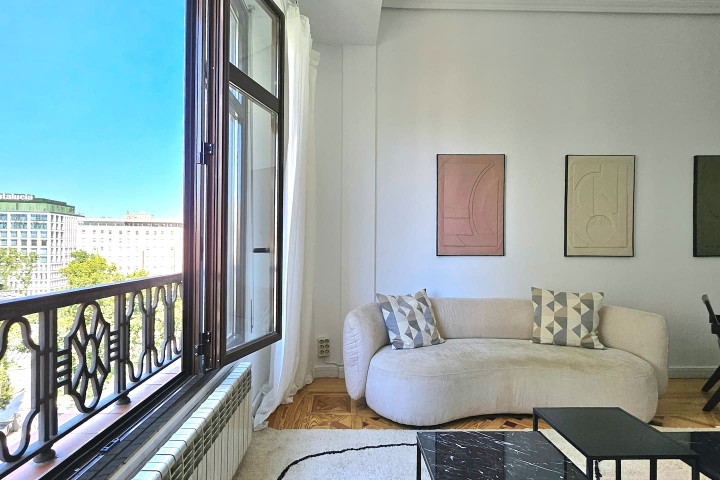 Views, Terrace, Jacuzzi And 40% Off At P2lhomes -