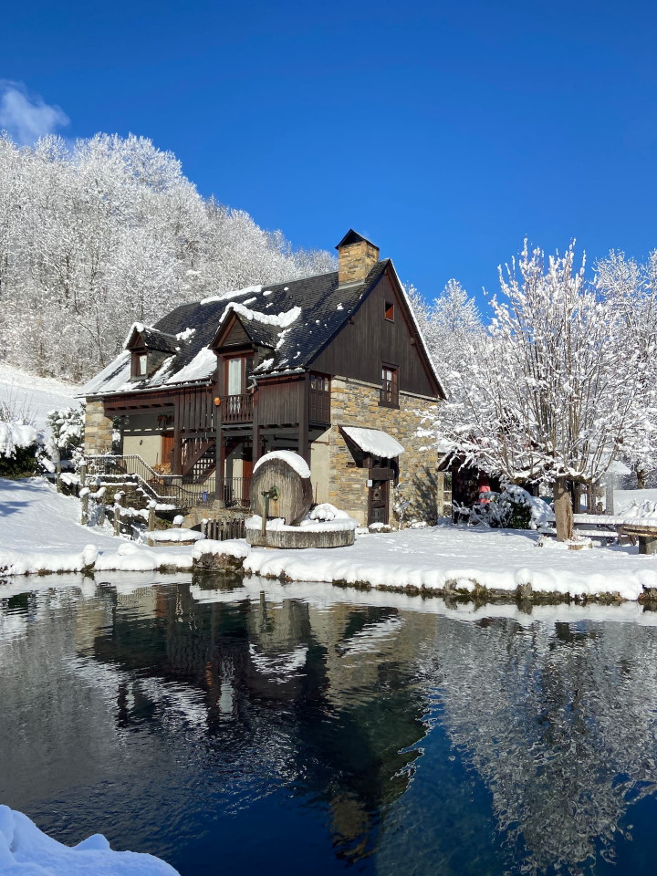 Maison Au Charme Authentique Sur Un Moulin à Eau - Loudenvielle
