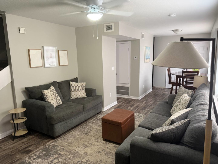 The Hub Hideaway @ Campus Cottages - Hattiesburg, MS