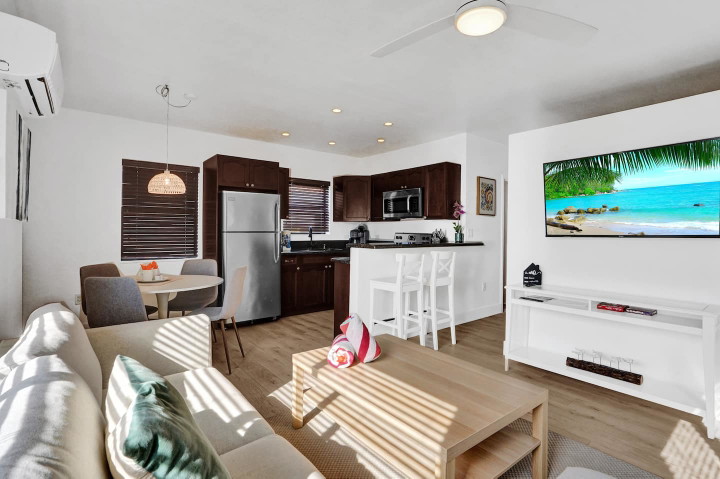 Walnut Beachside - Dania Beach, FL