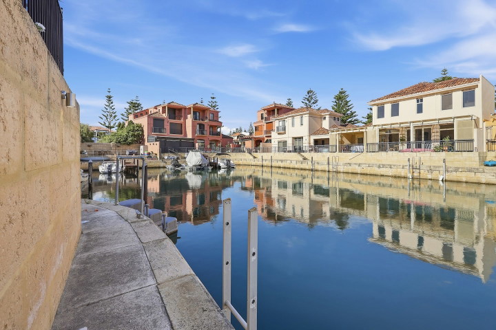 Waterfront Serenity On The Canals - Mandurah