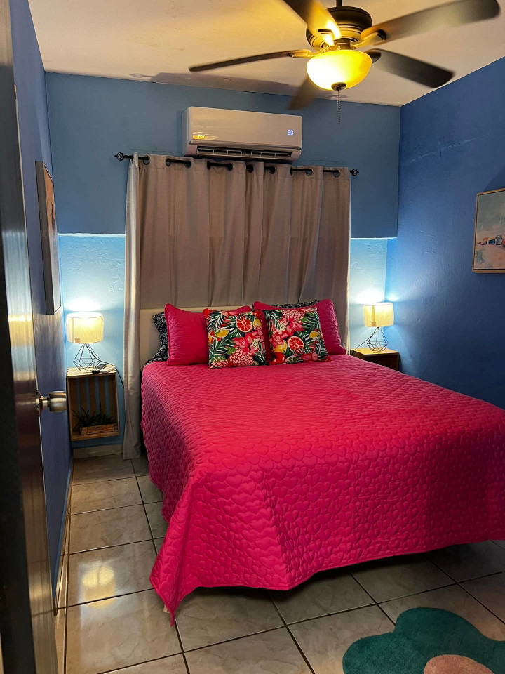 Shining & Colorful 2bd-1bth Apt Near Airport - San Juan