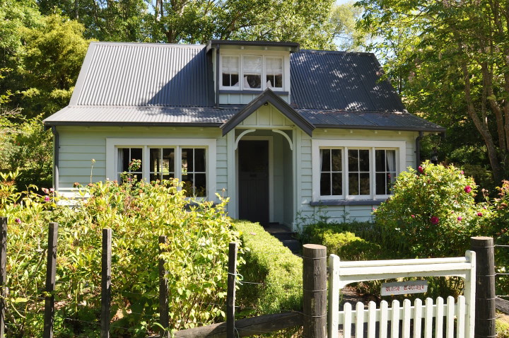 Charming Rose Cottage, Akaroa - Akaroa