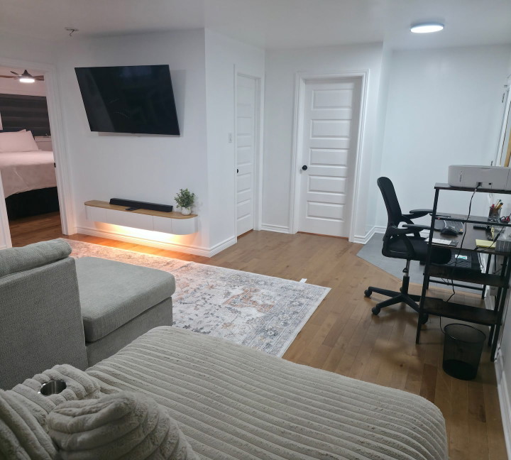 The Extravagant Minimalist 2 - Gatineau