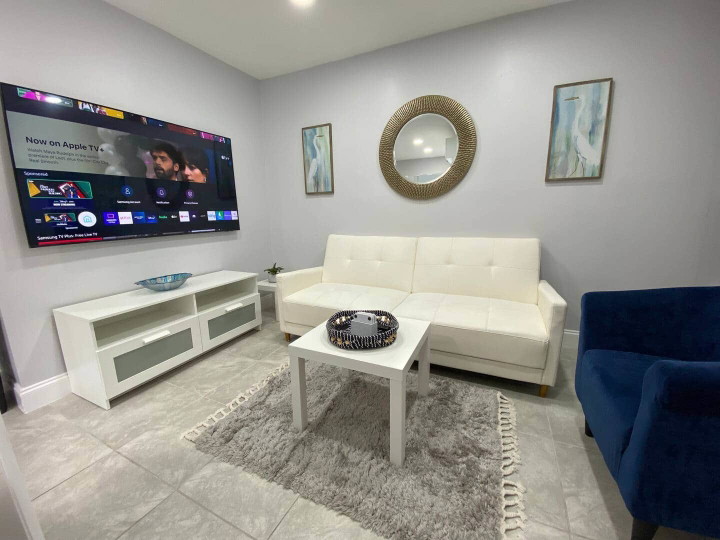 Annas Peaceful Mini Luxury Suite - Dania Beach, FL